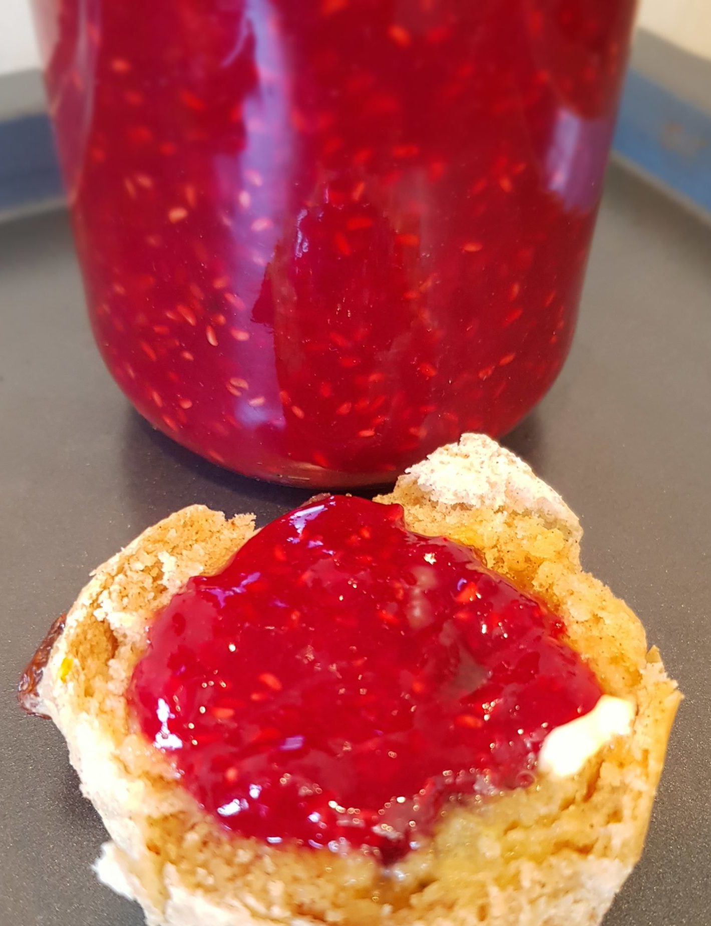 Homemade Raspberry Jam - Easy recipe - Sweet as creations